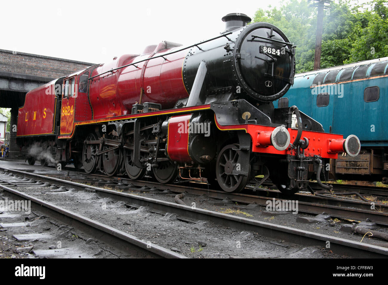Steam locomotive LMS 2-8-0 freight Loughborough Great Central heritage ...