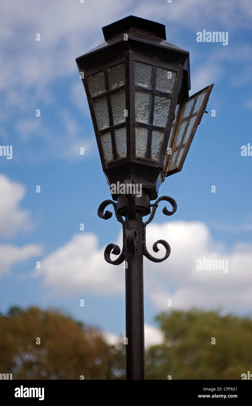 Old fashioned street light hi-res stock photography and images - Alamy
