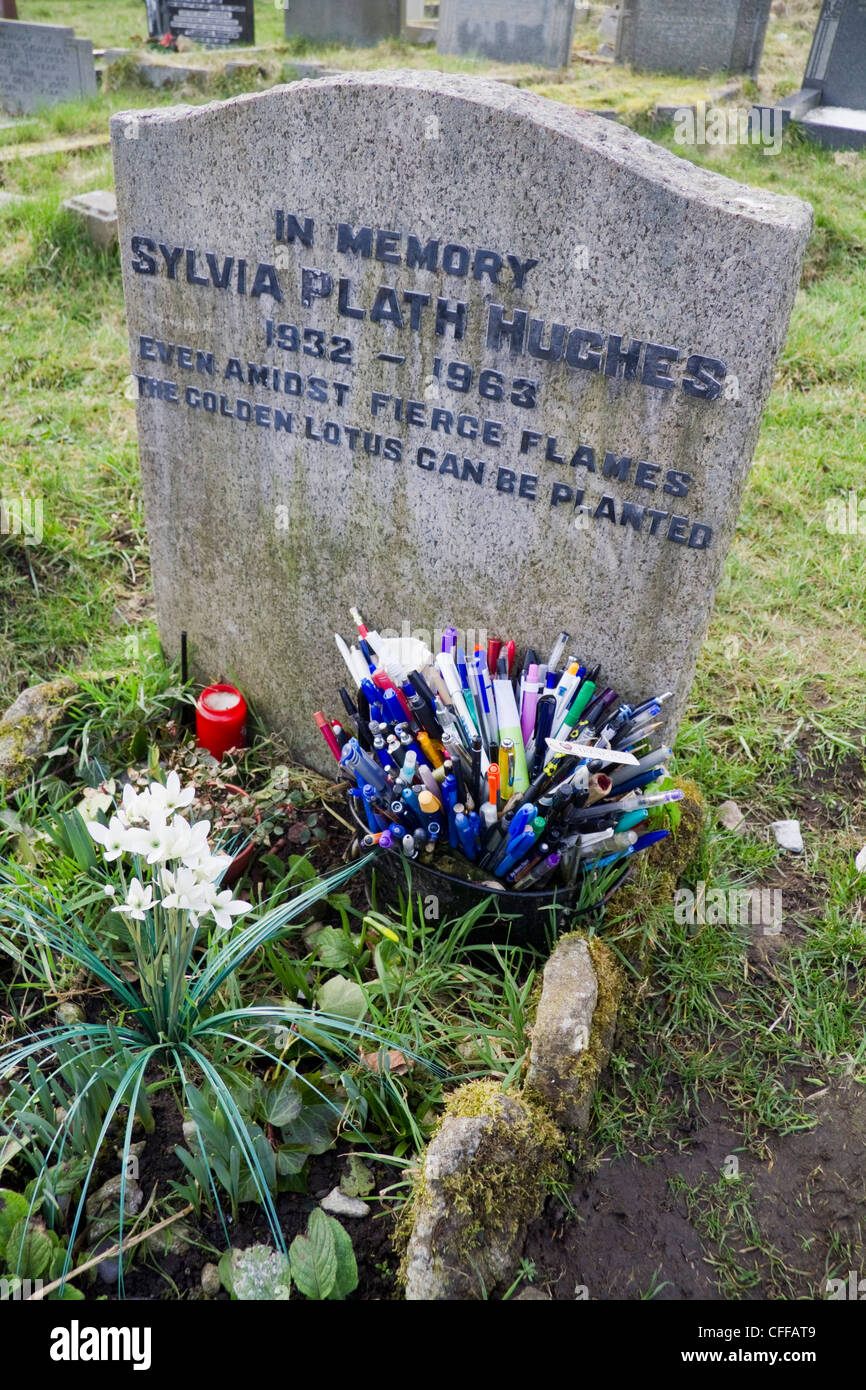 Sylvia plath grave hi-res stock photography and images - Alamy