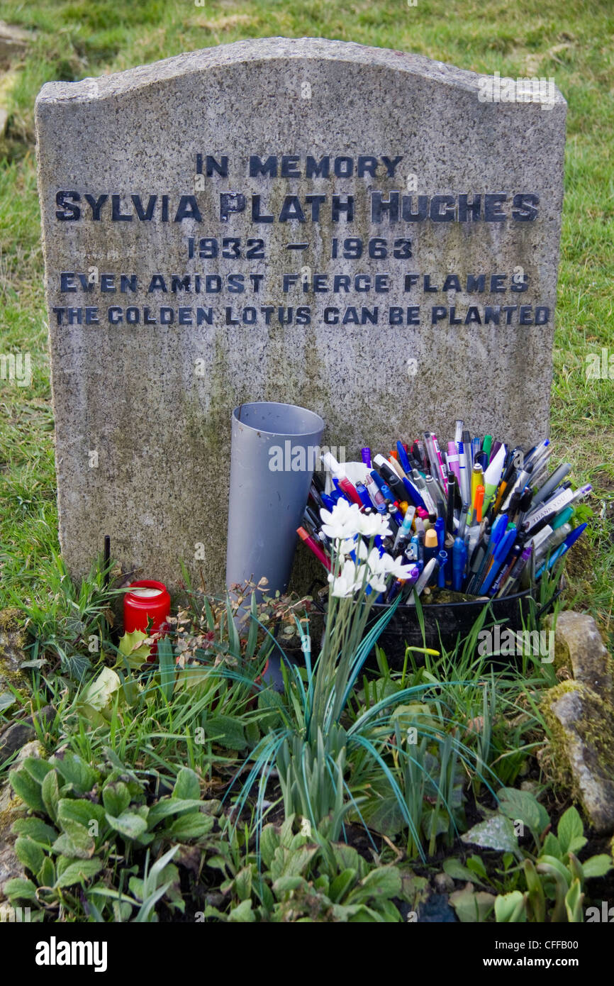 St thomas the apostle in heptonstall hi-res stock photography and images - Alamy