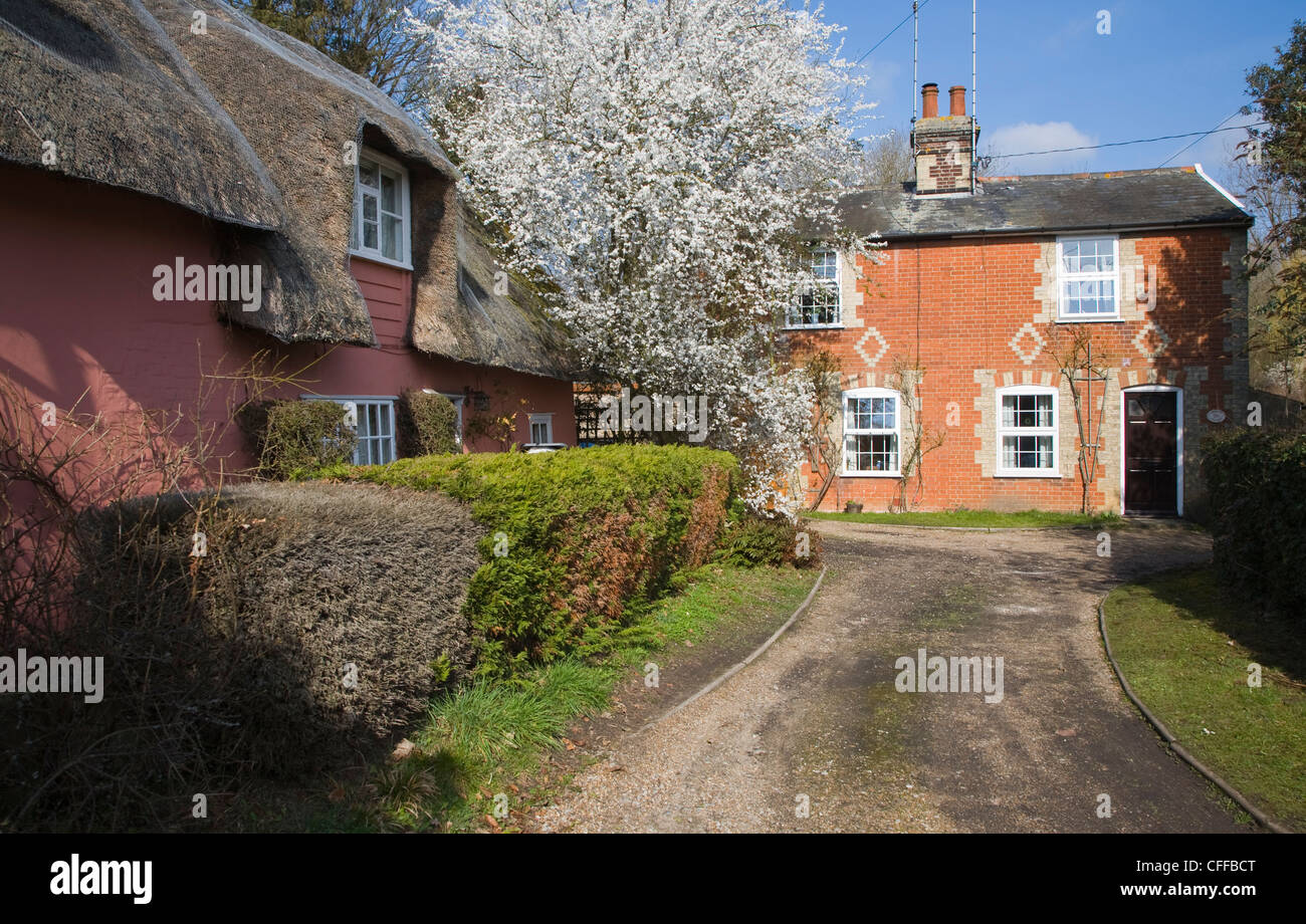 Red brick cottage hi-res stock photography and images - Alamy