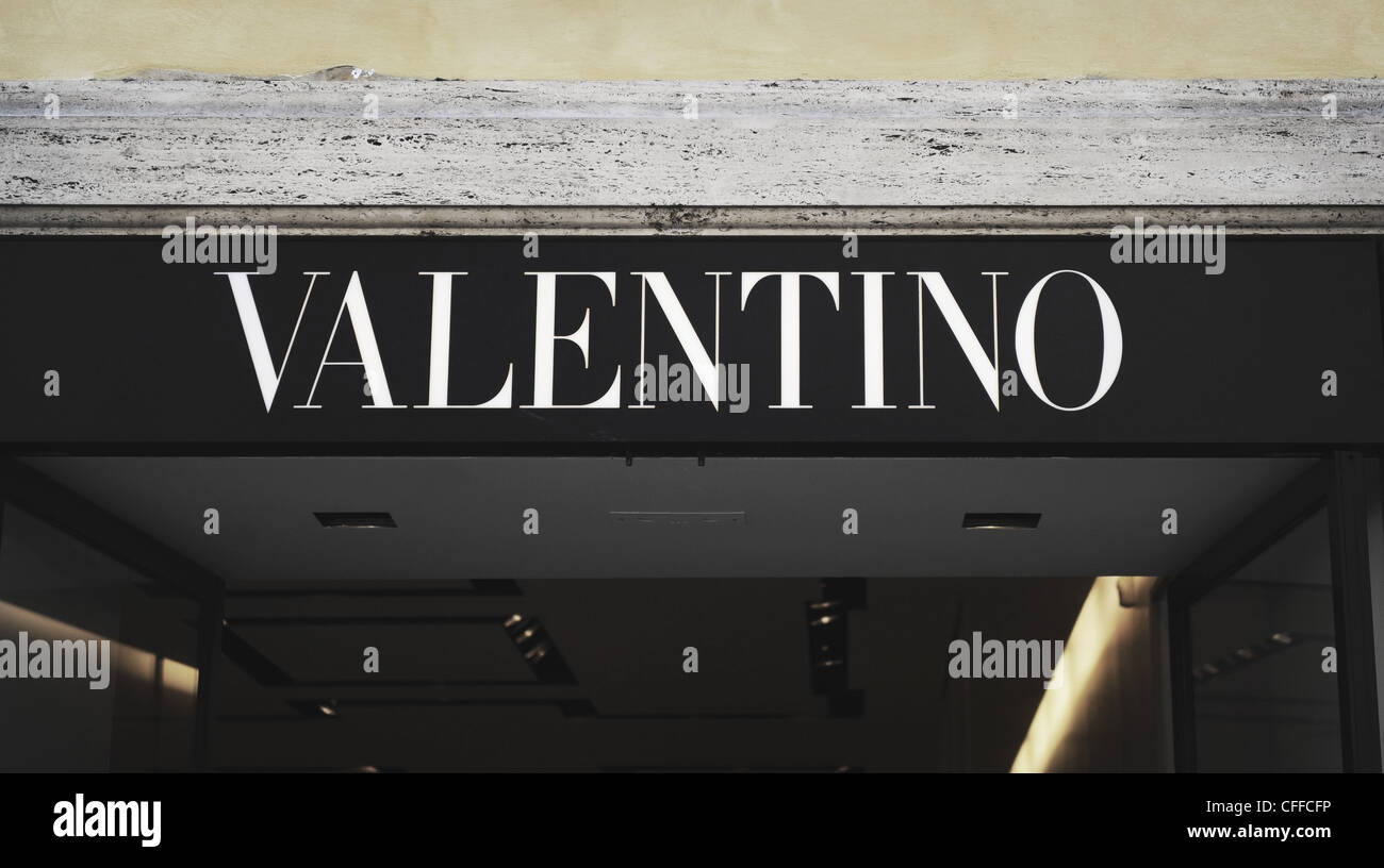 Rome shop valentino hi-res stock photography and images - Alamy