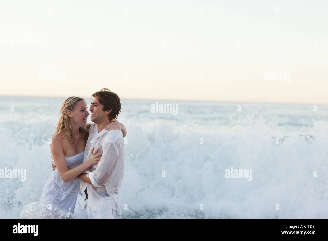 Hit wave hi-res stock photography and images - Alamy