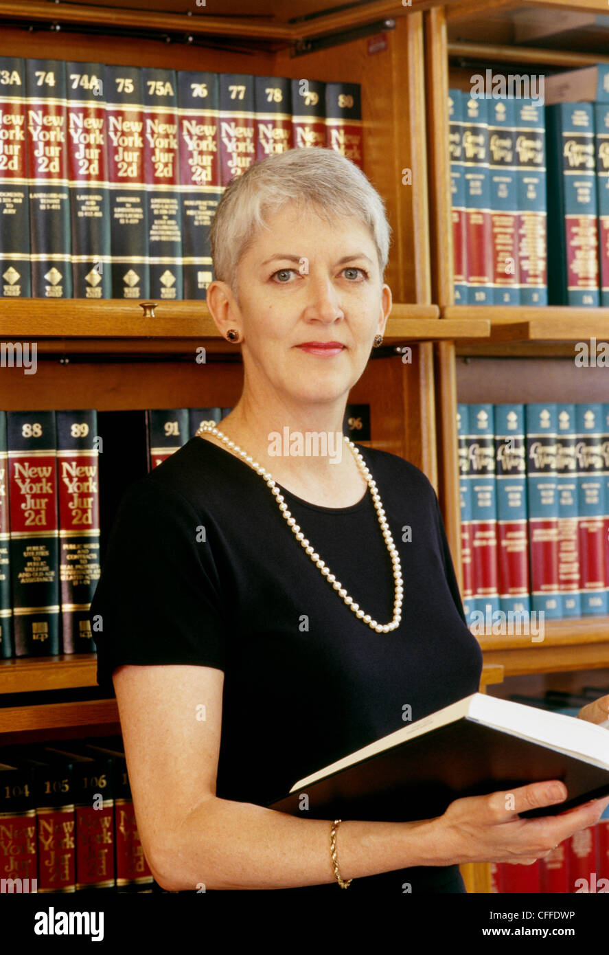 Books library law firm hi-res stock photography and images - Alamy
