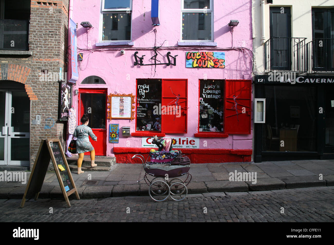 Vintage fashion shop in Temple Bar Dublin Ireland Stock Photo - Alamy