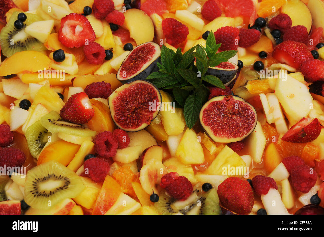 Fruit salad banana apple orange hi-res stock photography and images - Alamy