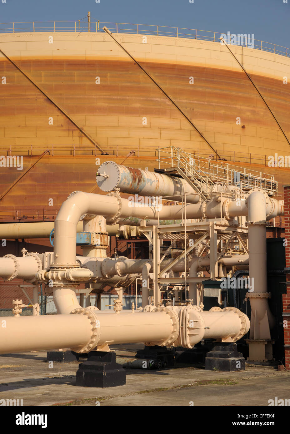 Gasometer detail hi-res stock photography and images - Alamy