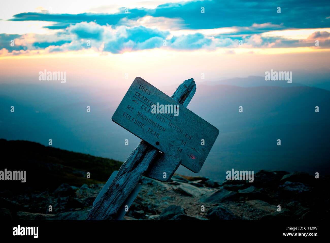 A trail sign in the White Mountains Stock Photo - Alamy