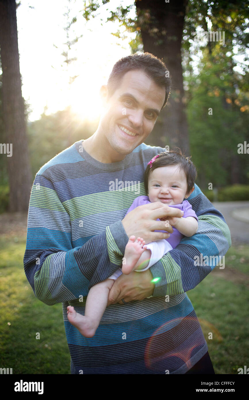 A father and his newborn baby girl Stock Photo - Alamy