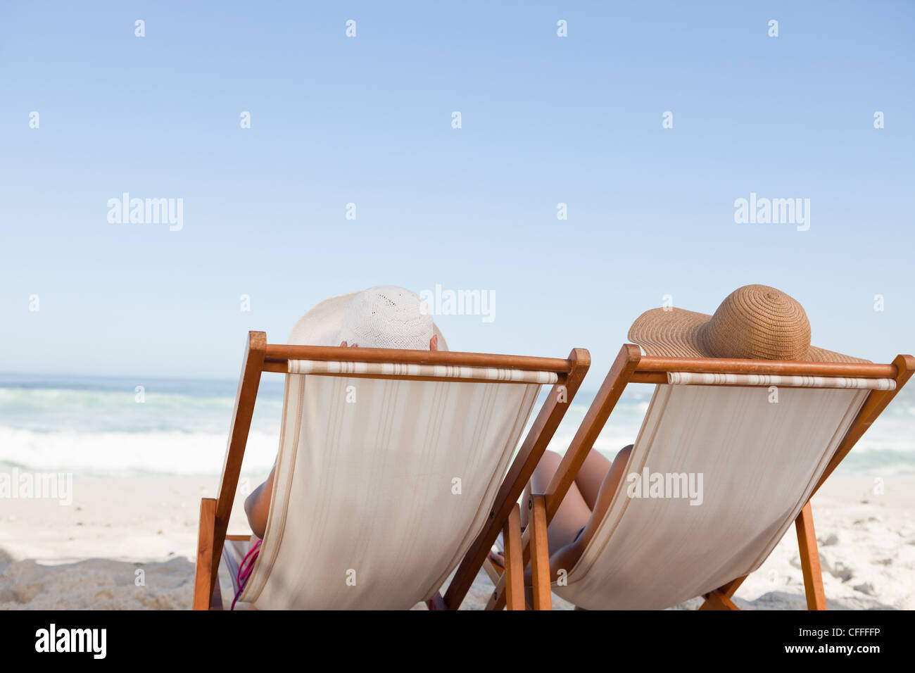 Chairs for sunbathing hi-res stock photography and images - Alamy