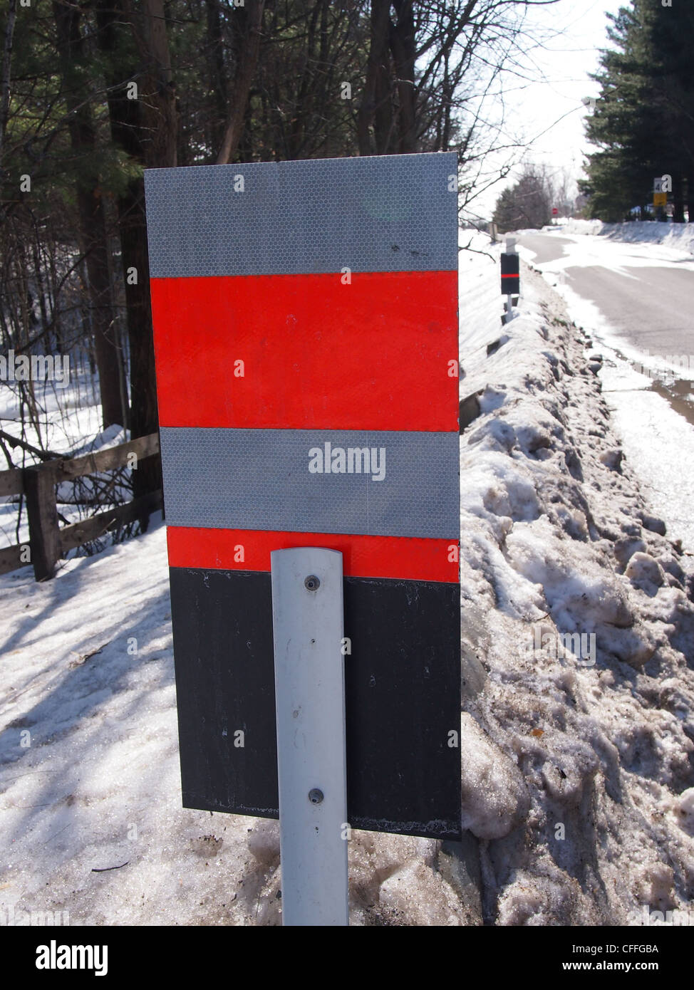 Rectangular stop sign hi-res stock photography and images - Alamy