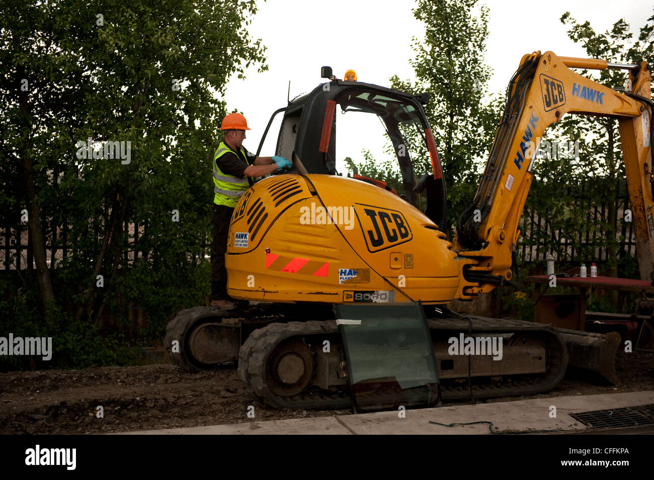 Repairing window uk hi-res stock photography and images - Alamy