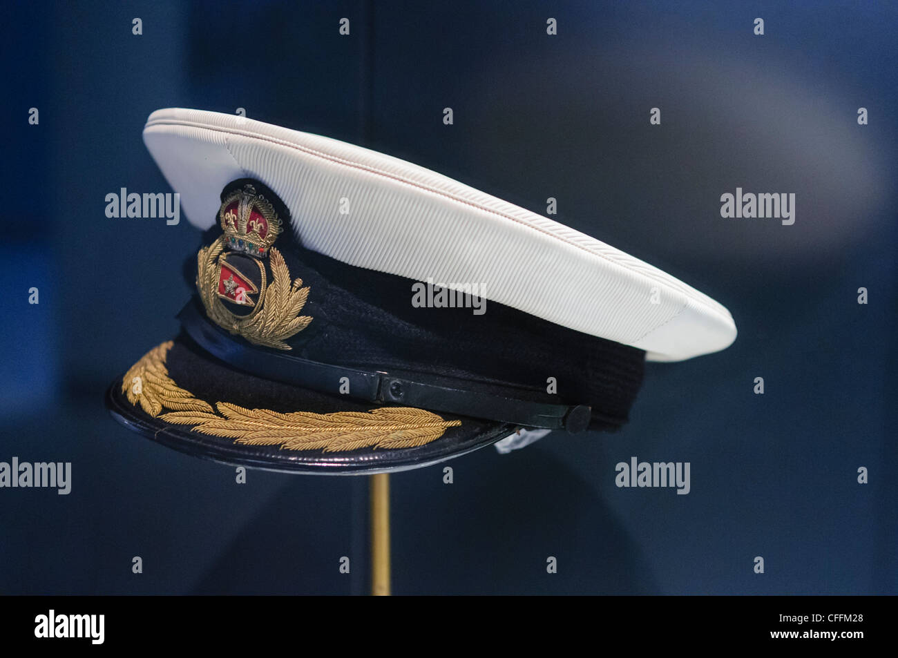 White Star Line captain's hat, as worn by Captain Edward John Smith on ...