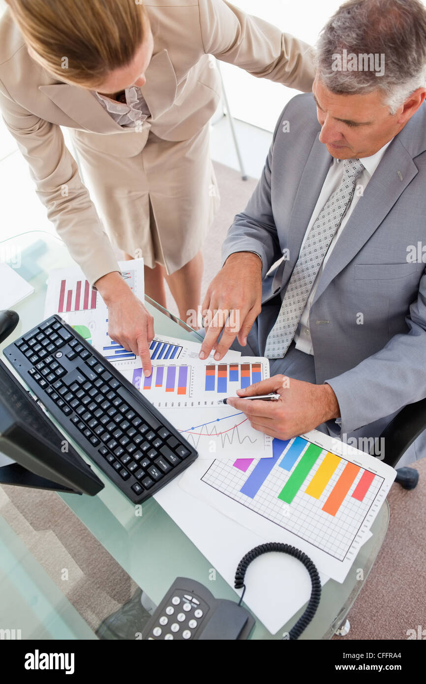 Bar charts hi-res stock photography and images - Alamy