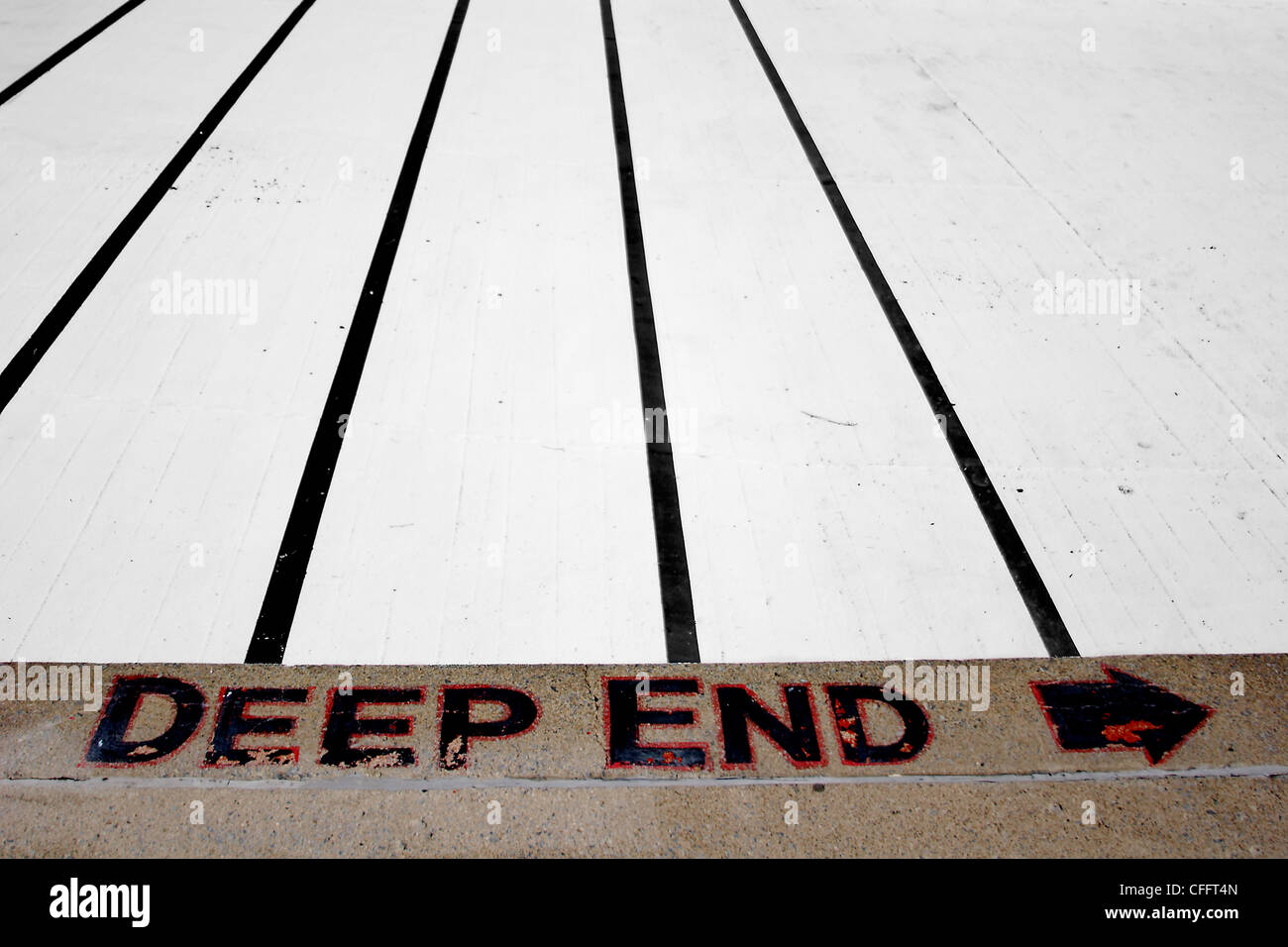 Deep end sign with people hi-res stock photography and images - Alamy