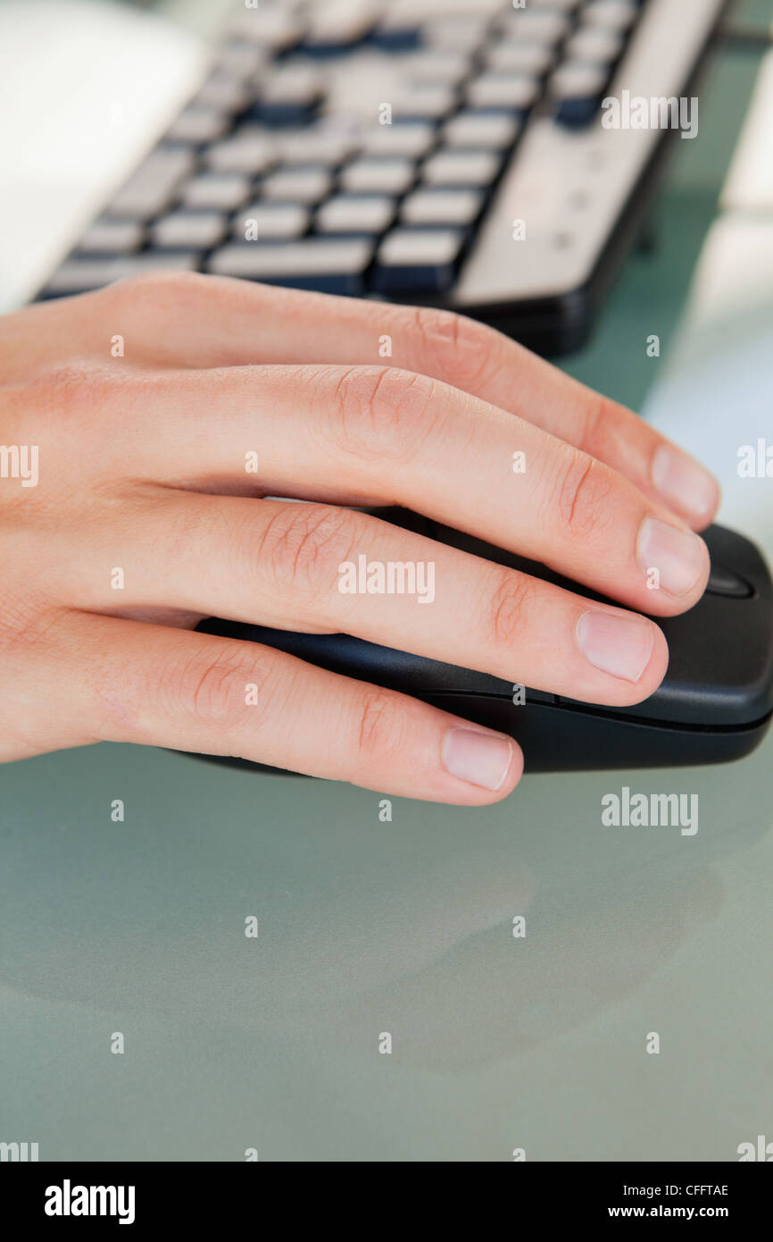 A hand with a mouse hi-res stock photography and images - Alamy