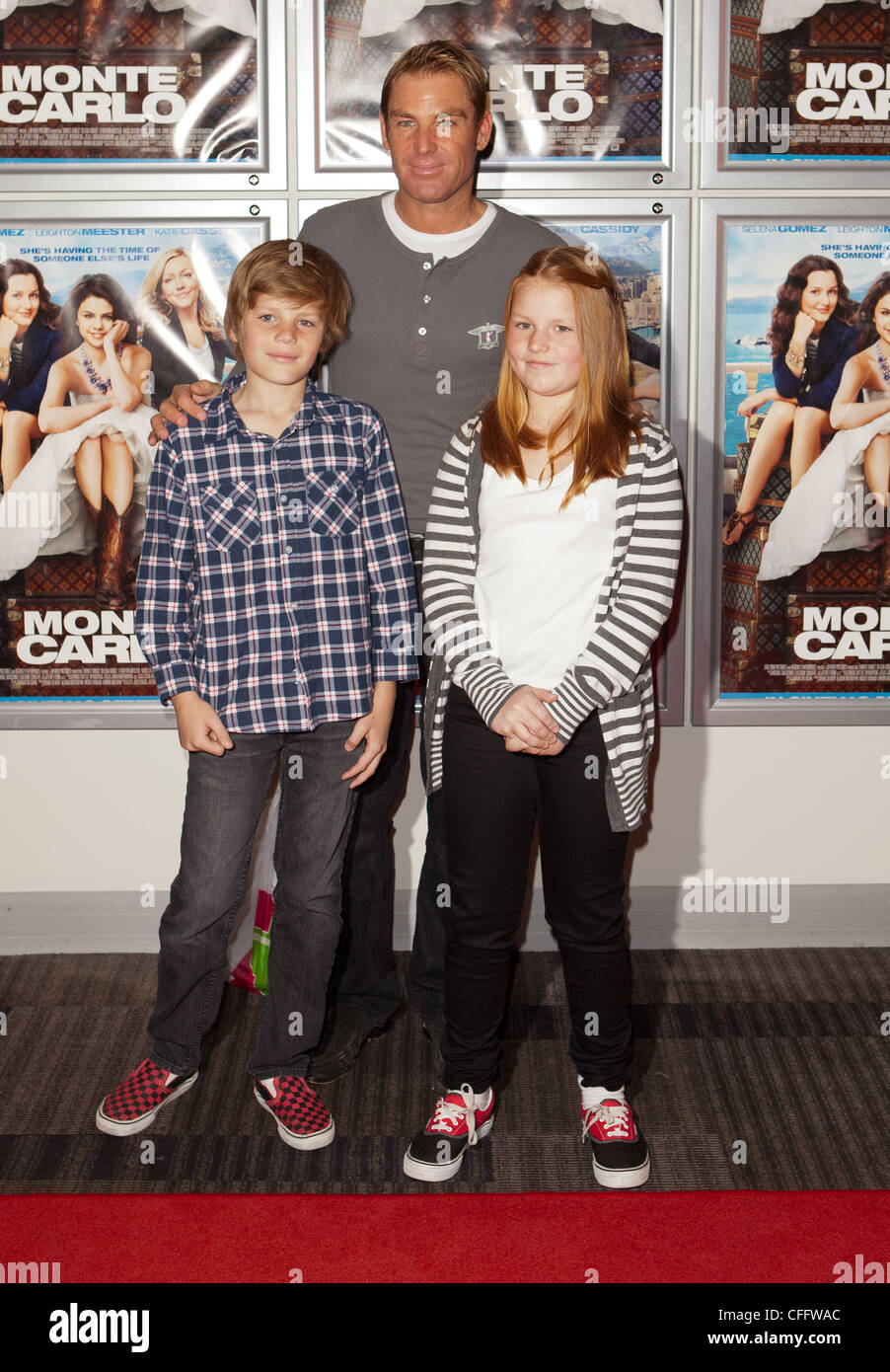 Shane Warne with his children Brooke and Jackson at the Melbourne ...