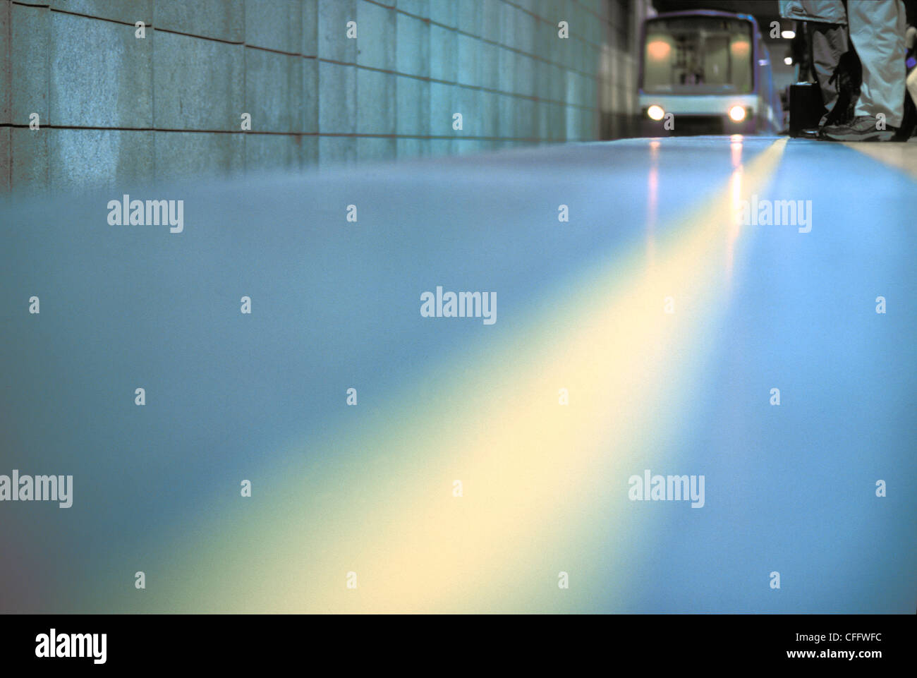 Montreal metro platform hi-res stock photography and images - Alamy