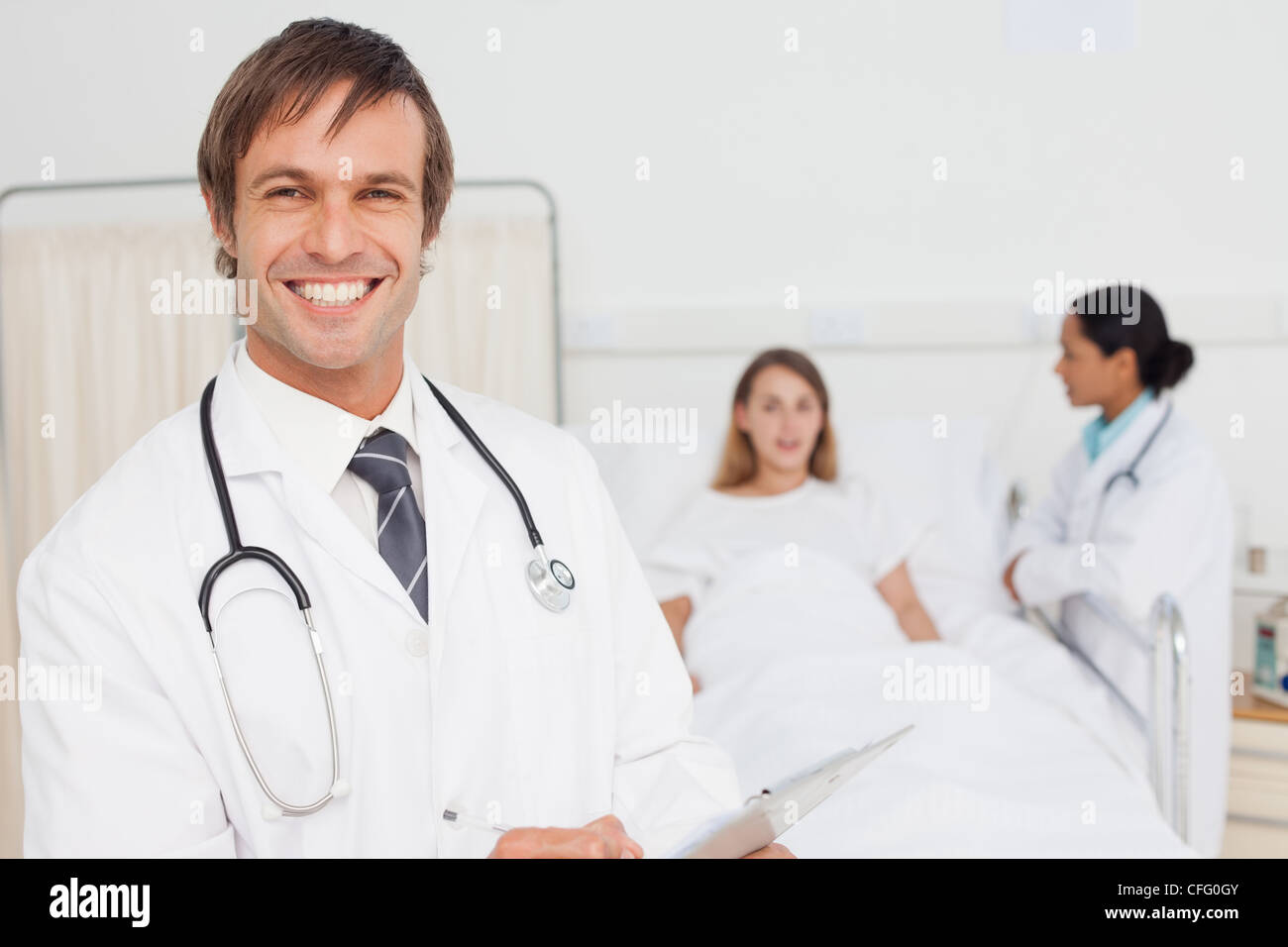 Female doctor patient upright hi-res stock photography and images - Alamy