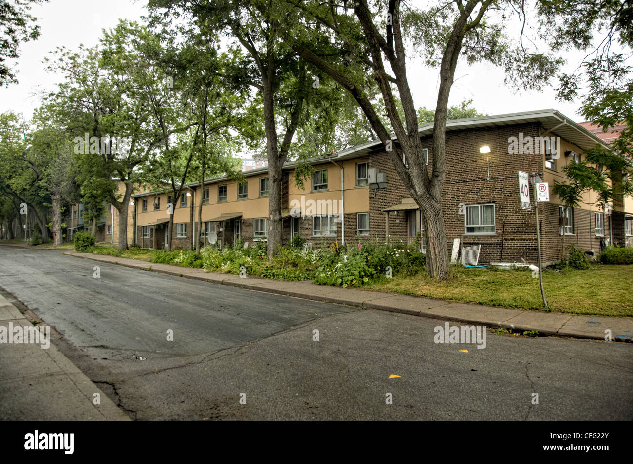Toronto housing projects hi-res stock photography and images - Alamy