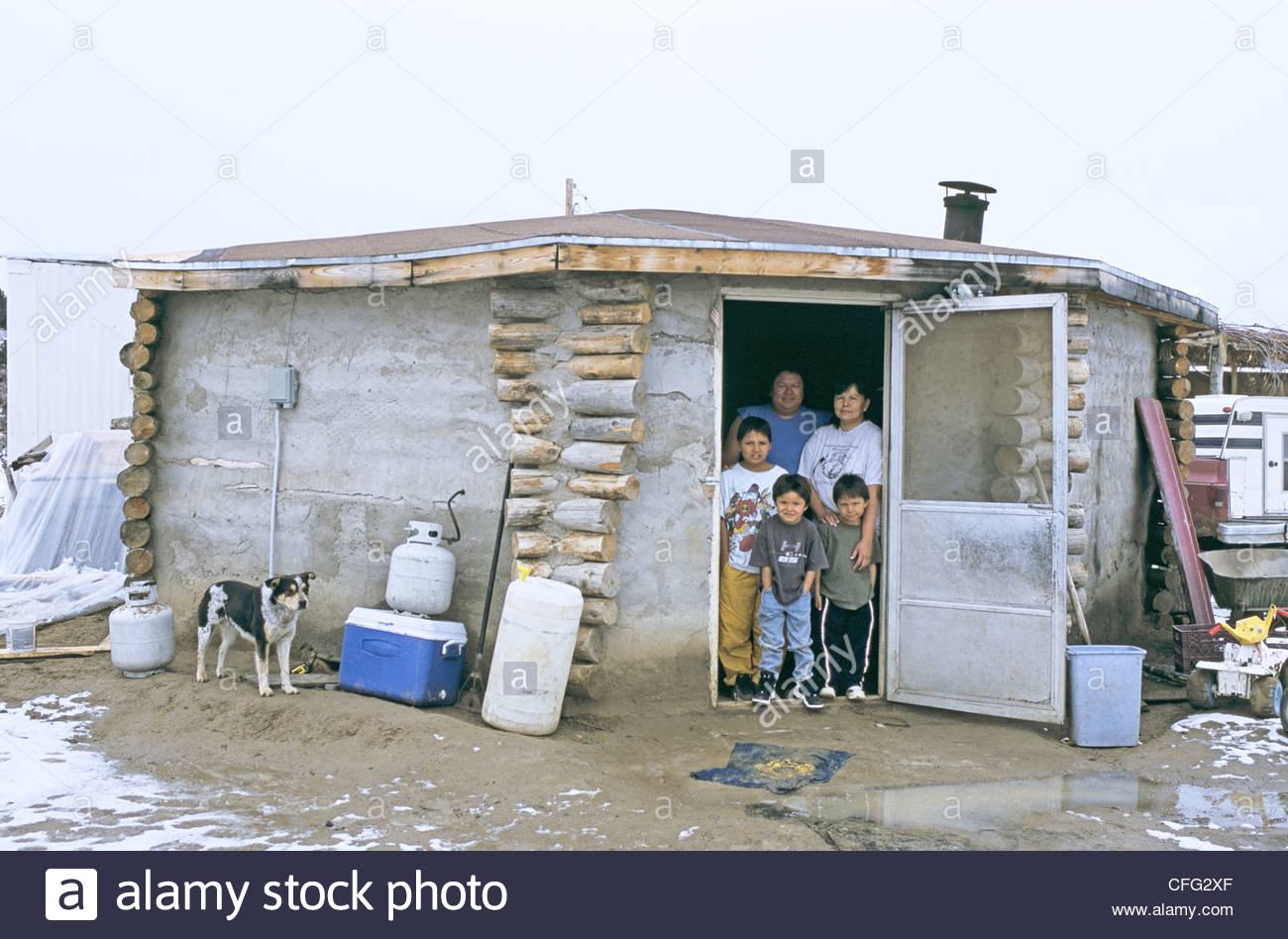 Navajo Indian Reservation Housing Poverty Stock Photos & Navajo Indian ...