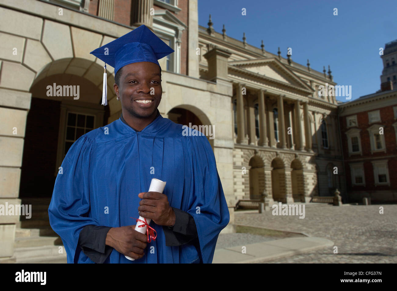 Diploma building graduate hi-res stock photography and images - Alamy