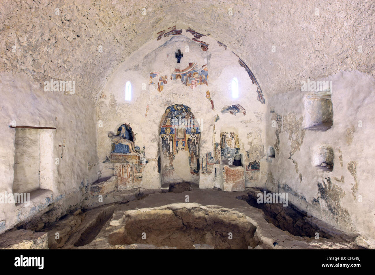 Church interiors hi-res stock photography and images - Alamy