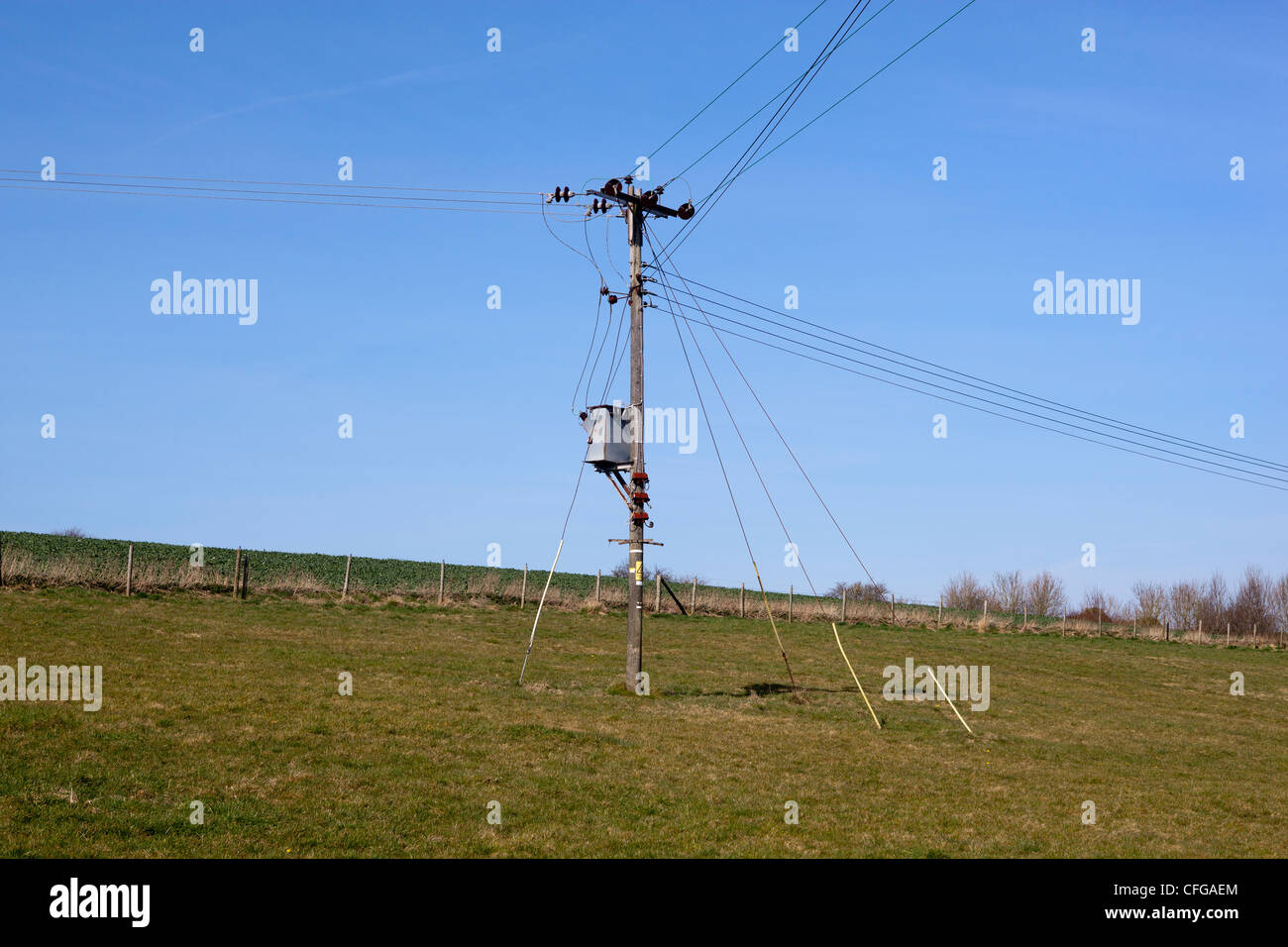 Telegraph poles uk hi-res stock photography and images - Alamy