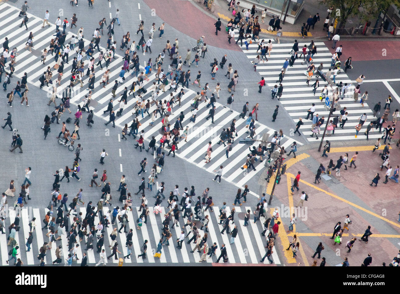 Shibuya crossing, Tokyo, Japan Stock Photo - Alamy