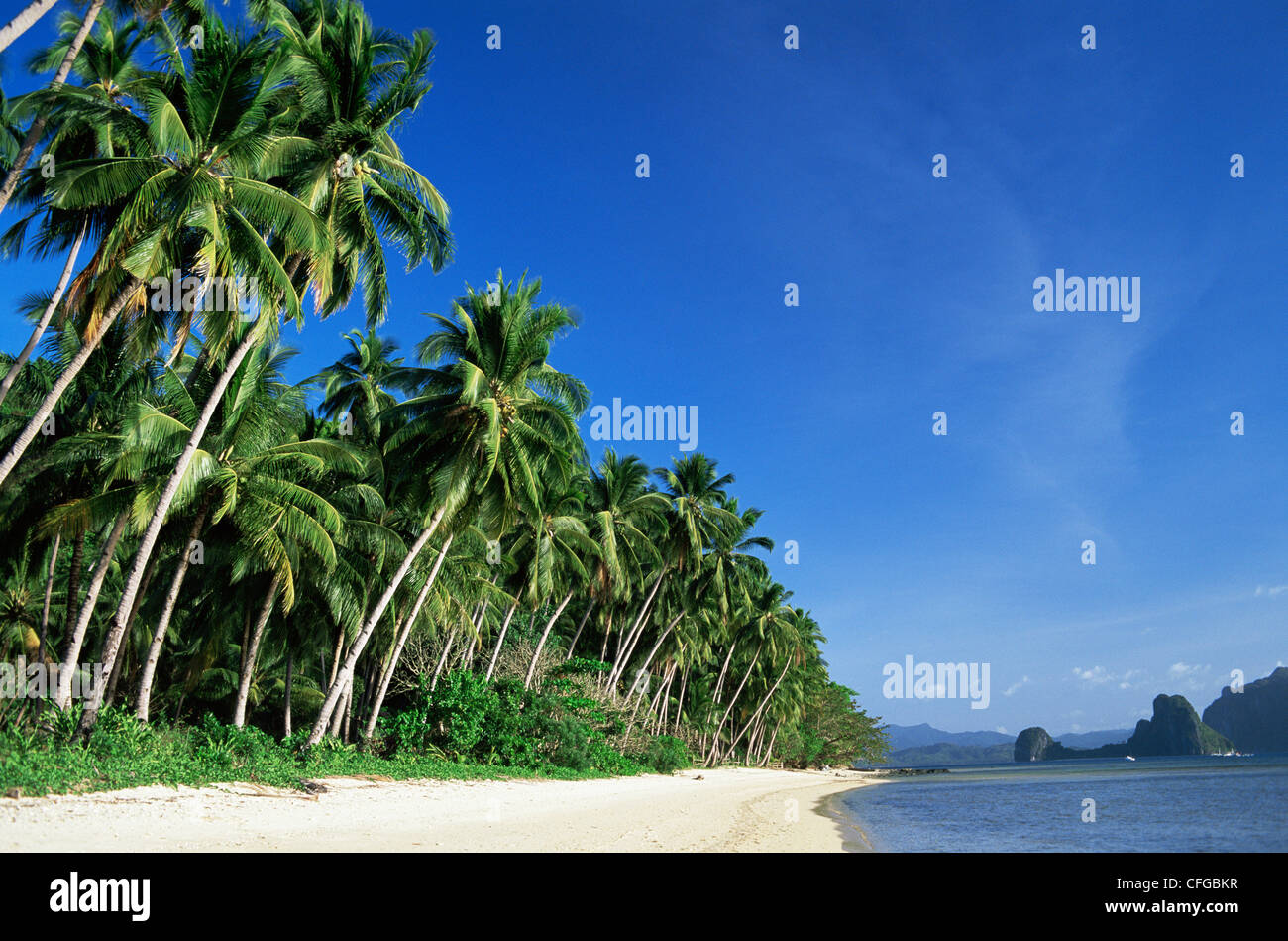 Philippines, Palawan, Bacuit Bay, El Nido, Beach Scene Stock Photo - Alamy