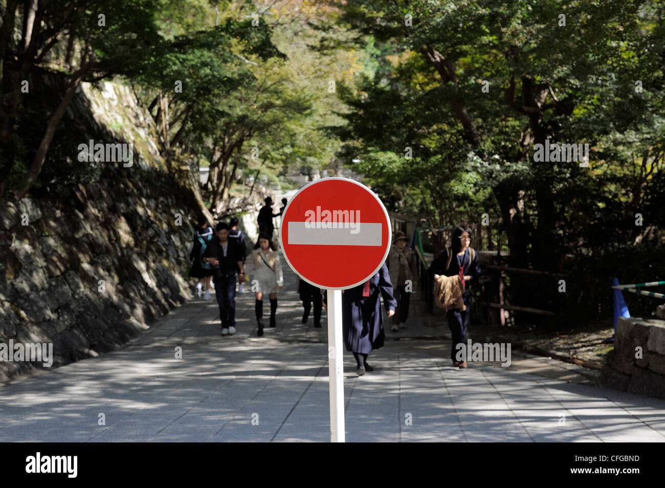 one-way street sign at tourist sight, Kyoto, Japan Stock Photo - Alamy