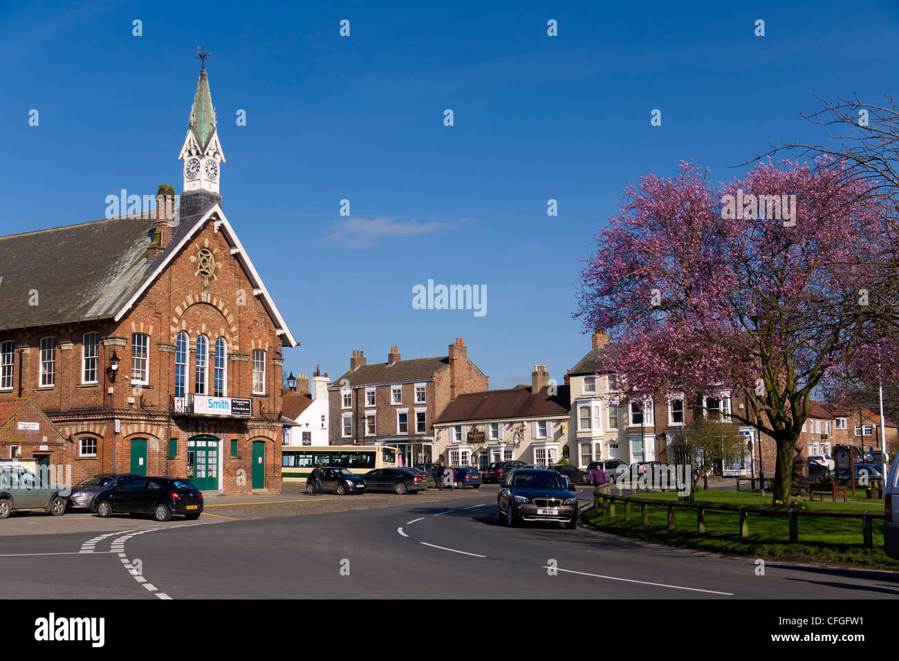 The Market Square Easingwold North Yorkshire England in spring Stock ...