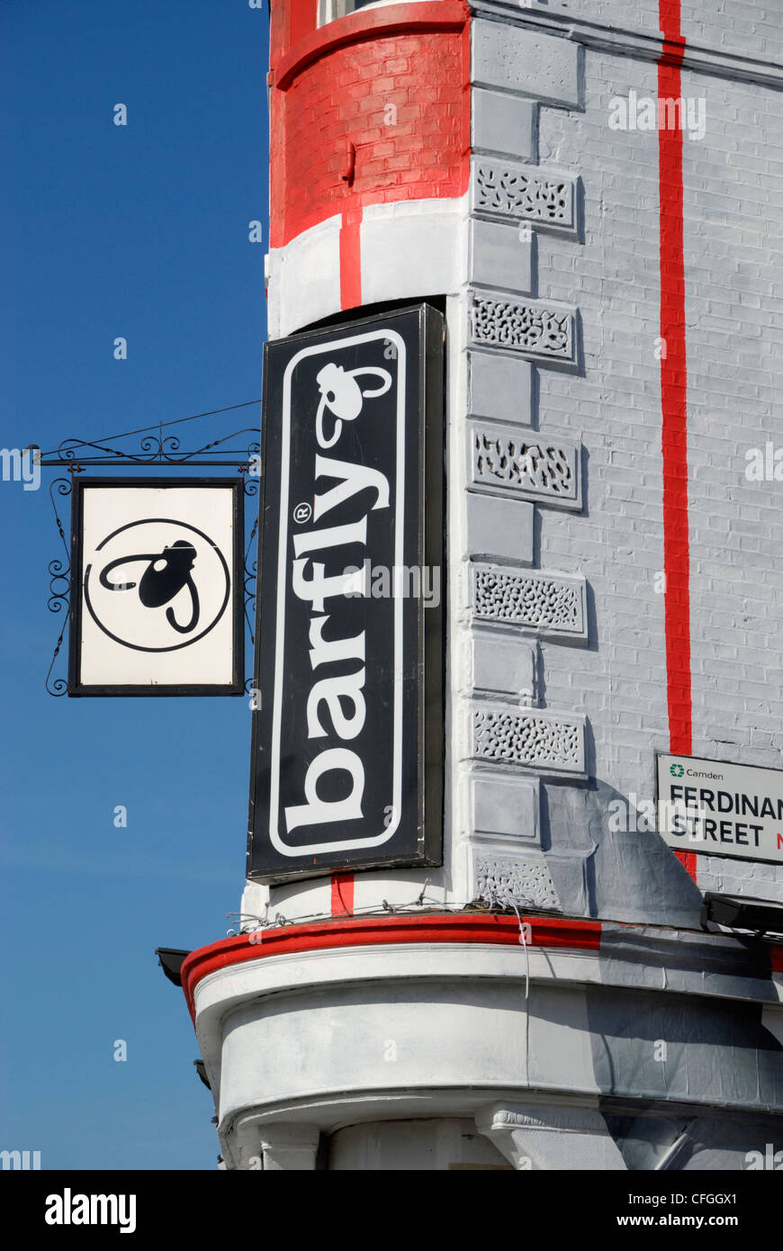 Barfly hi-res stock photography and images - Alamy