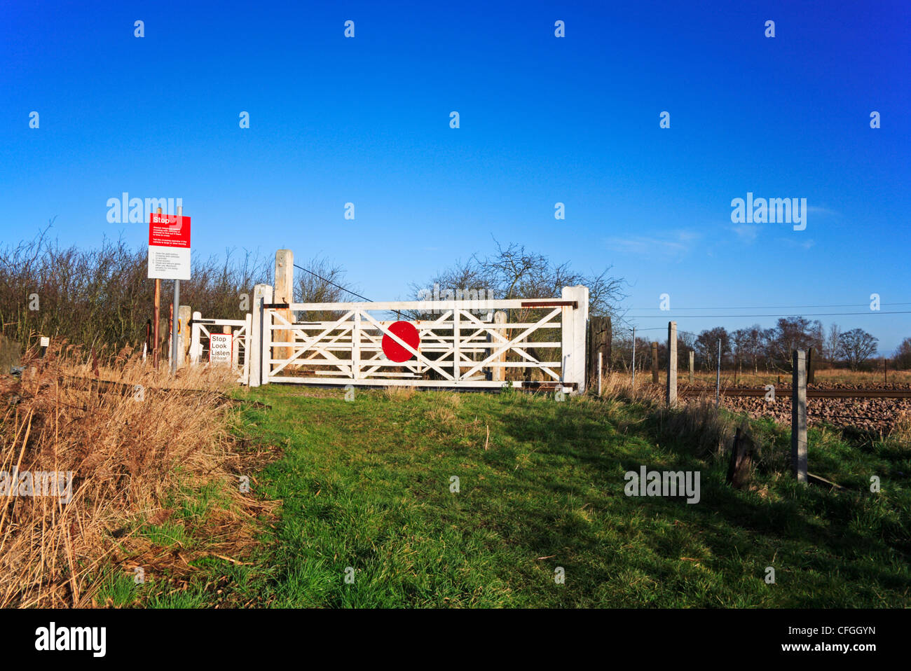 Level crossing gate hi-res stock photography and images - Alamy