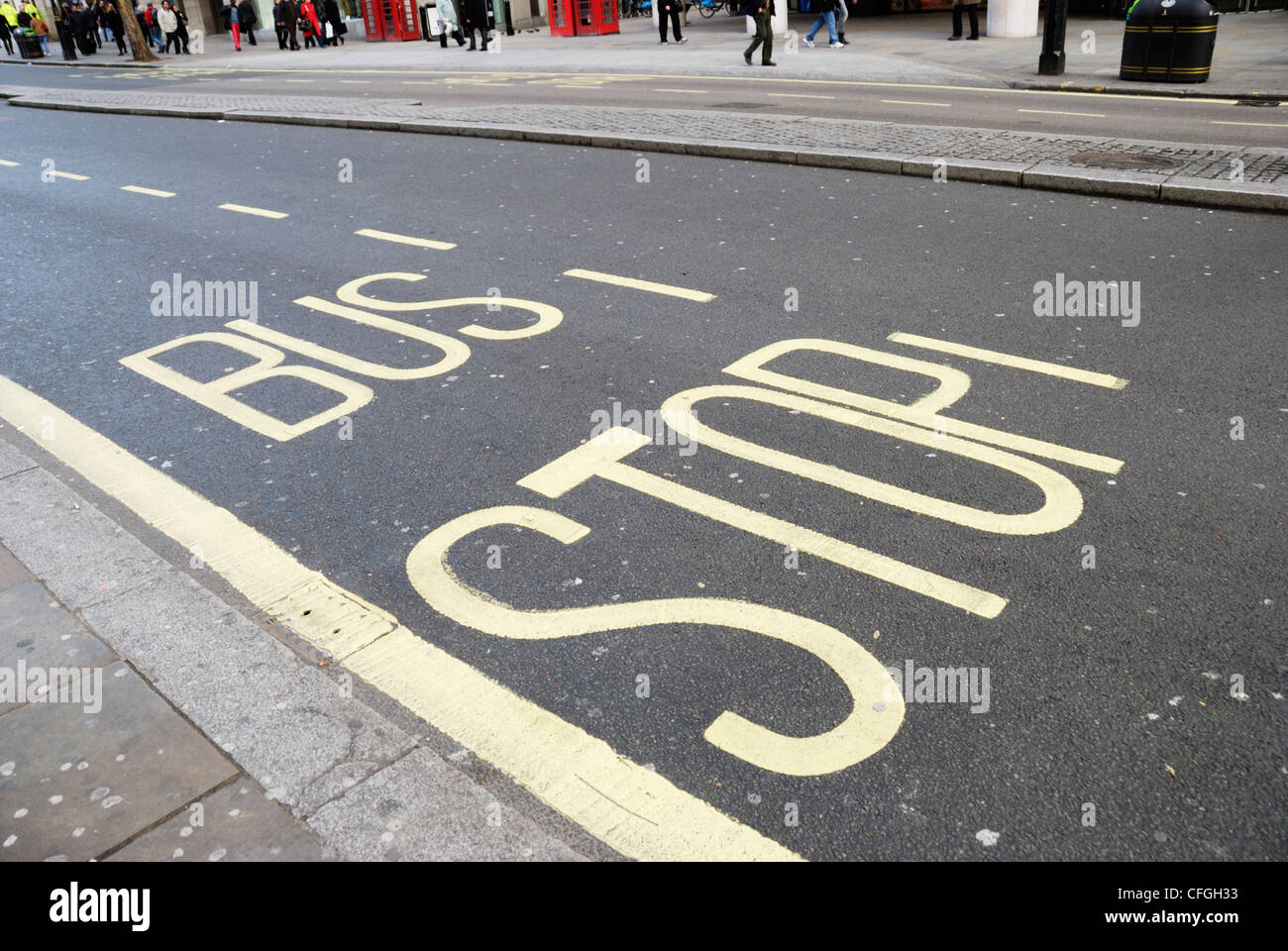 London bus stop road markings Stock Photo - Alamy London bus stop road markings Stock Photo - Alamy