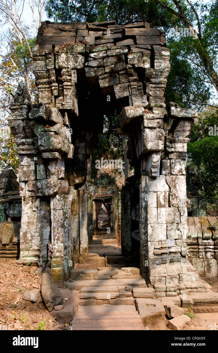 Prasat Krahom (Red Temple), Koh Ker, Preah Vihear Province, Cambodia ...