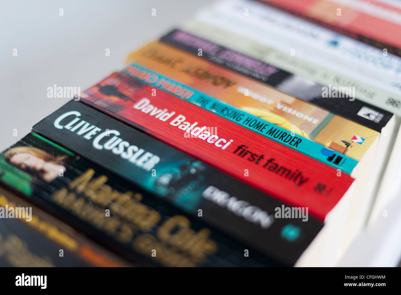 Used books close up hand hi-res stock photography and images - Alamy