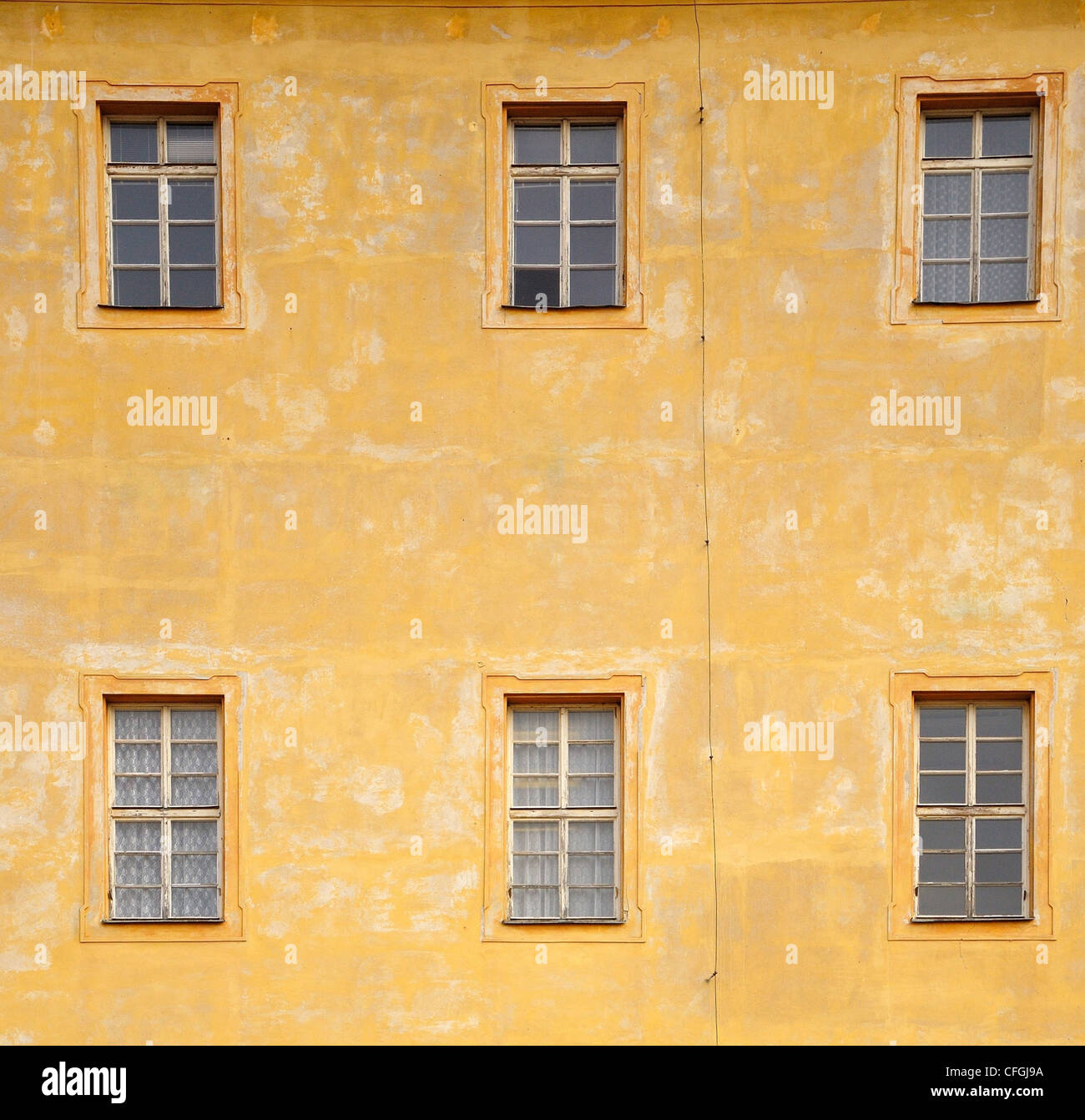 Side of house with many windows Stock Photo - Alamy