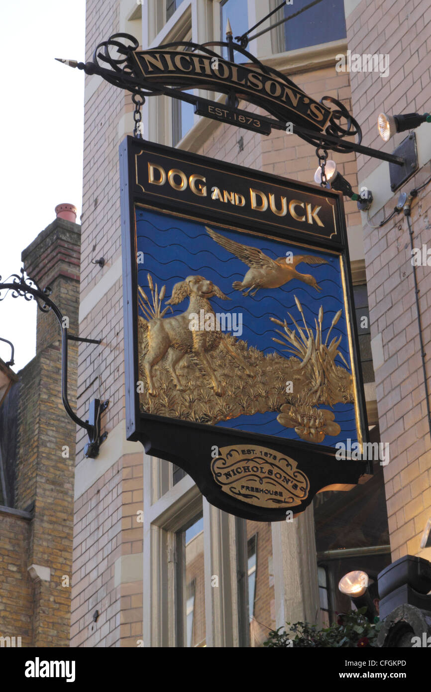 Duck sign hi-res stock photography and images - Alamy