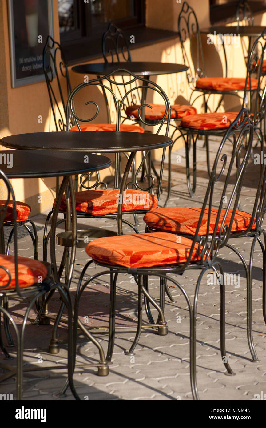 Orange tables hi-res stock photography and images - Alamy