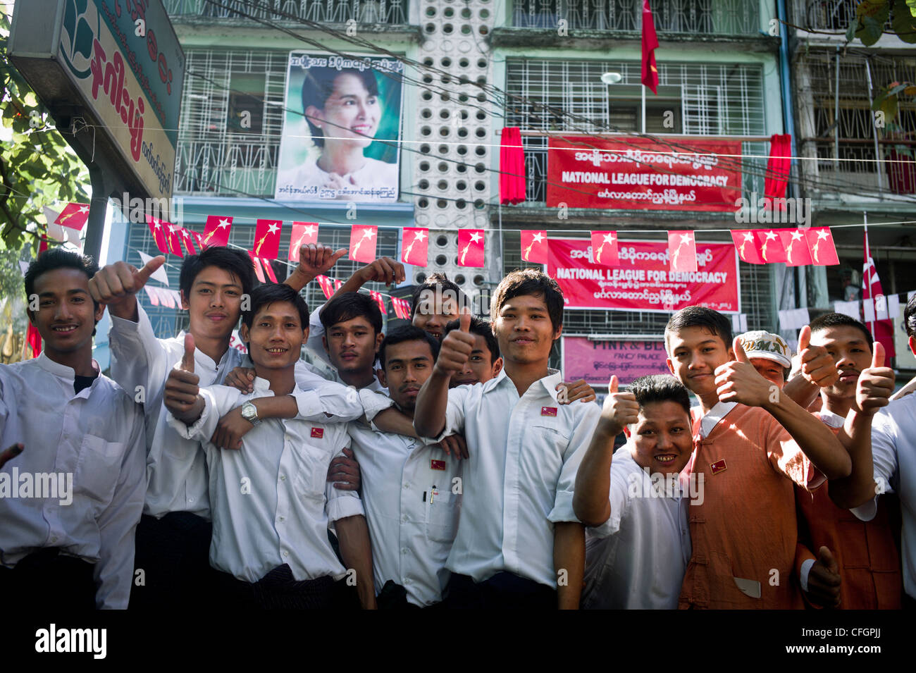 General aung san hi-res stock photography and images - Alamy