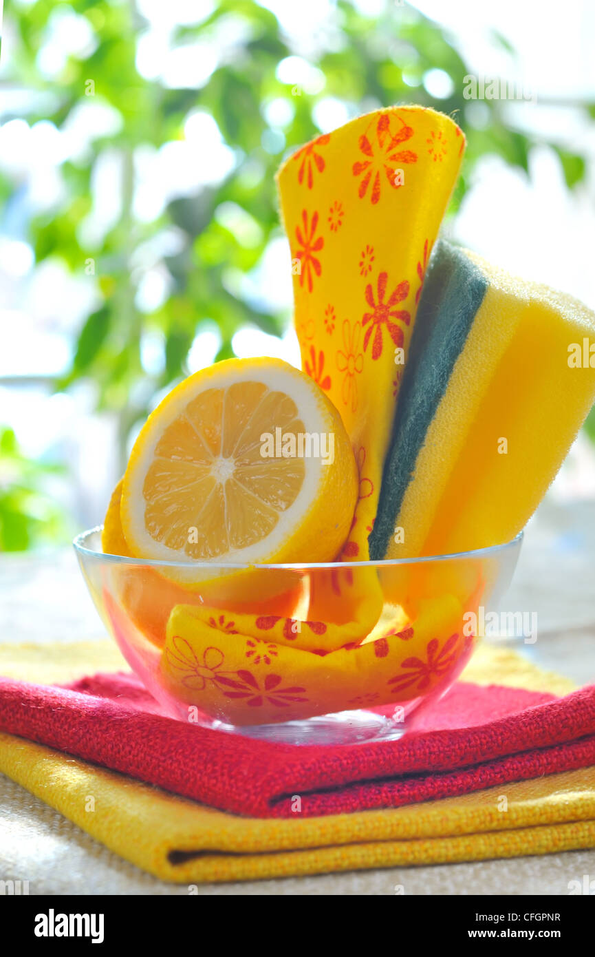 Cleaning sponge lemon spray hi-res stock photography and images - Alamy