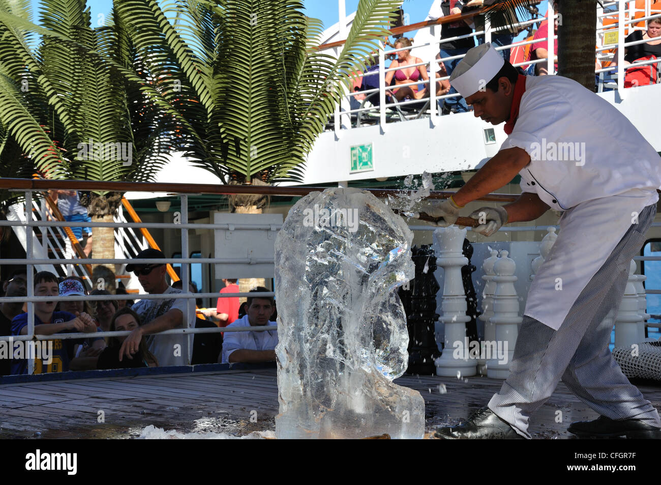 Cruise ship ice carving - Indian chief's head Stock Photo - Alamy