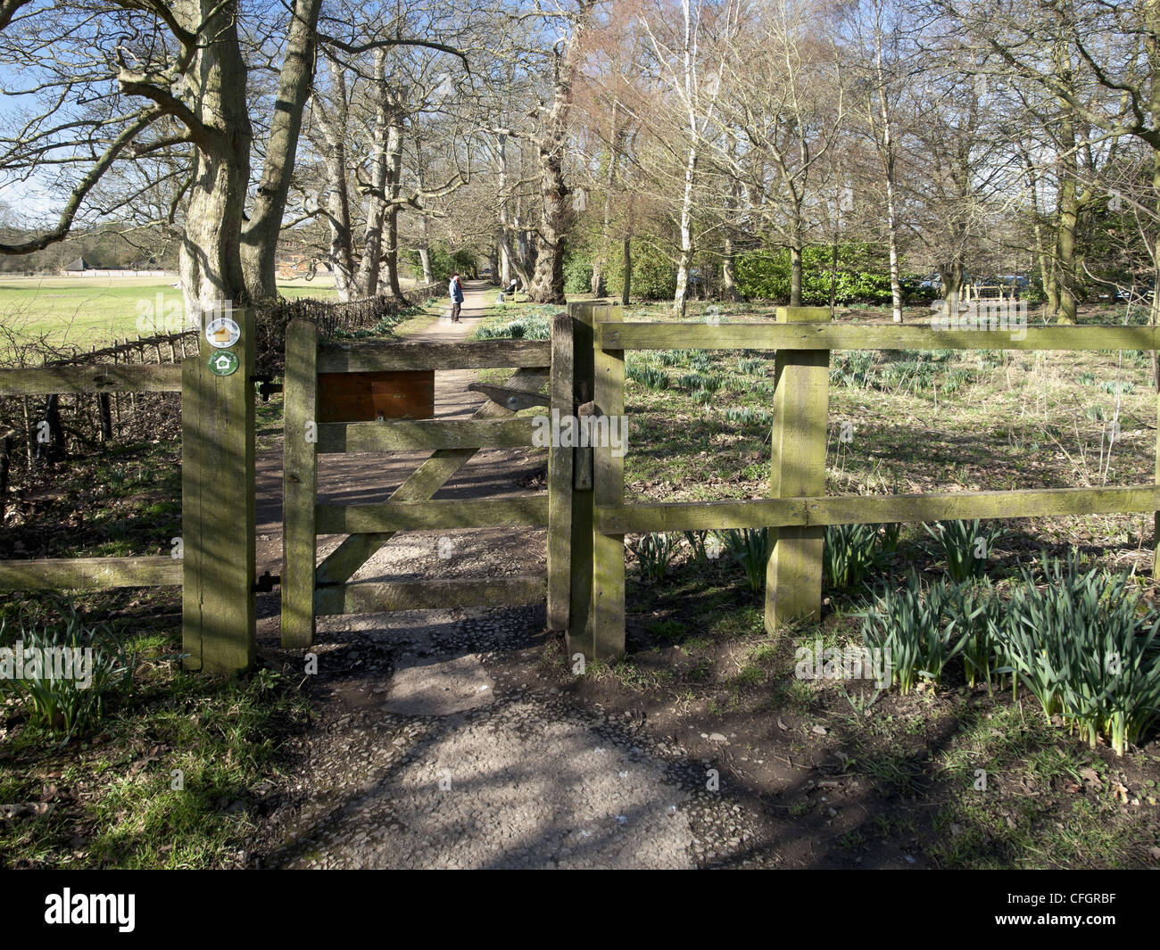 A gate on a footpath Stock Photo - Alamy