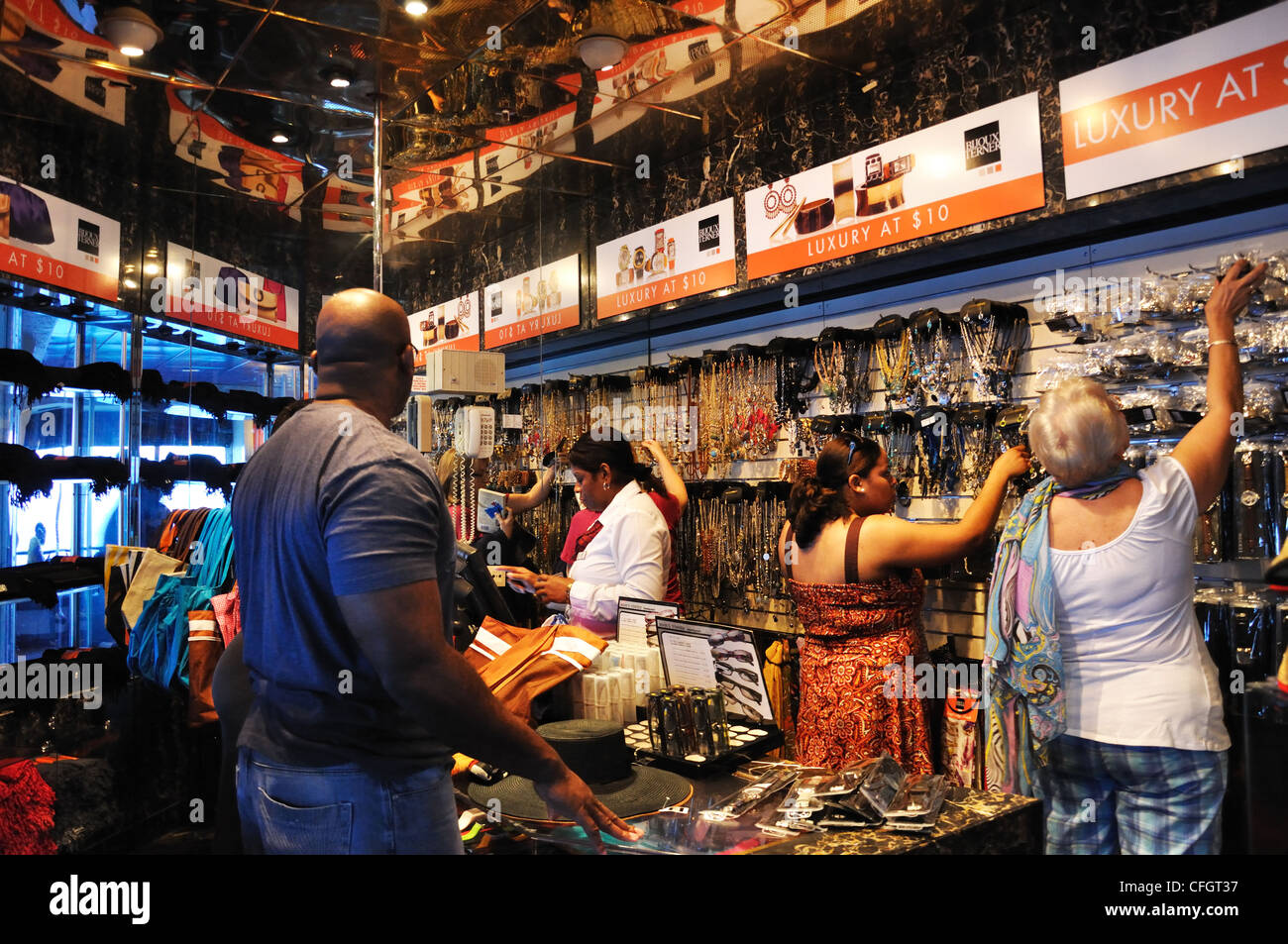 Cruise ship store Stock Photo - Alamy