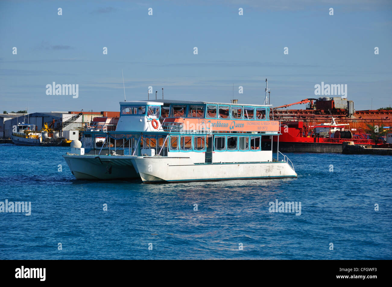 Snorkeling tour boat, Nassau, Bahamas Stock Photo - Alamy