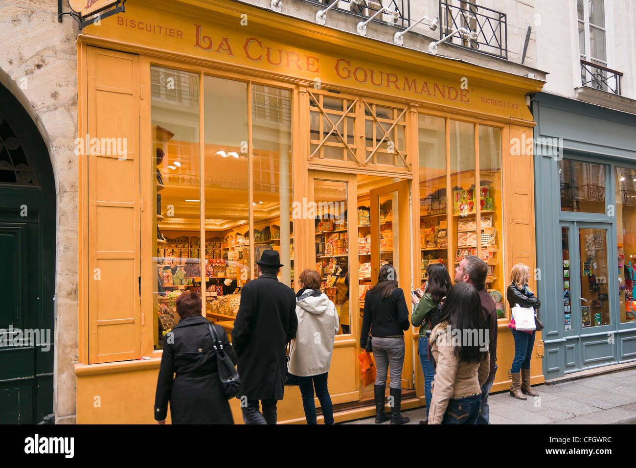 La Cure Gourmande biscuit and chocolate shop - Île Saint-Louis, Paris ...
