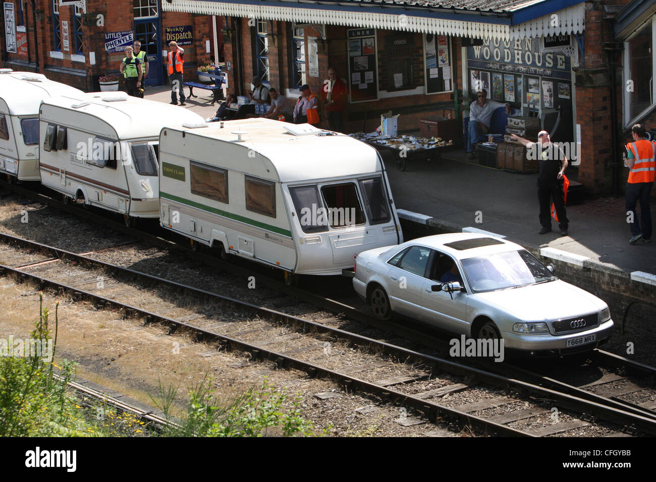 Filming caravan hi-res stock photography and images - Alamy