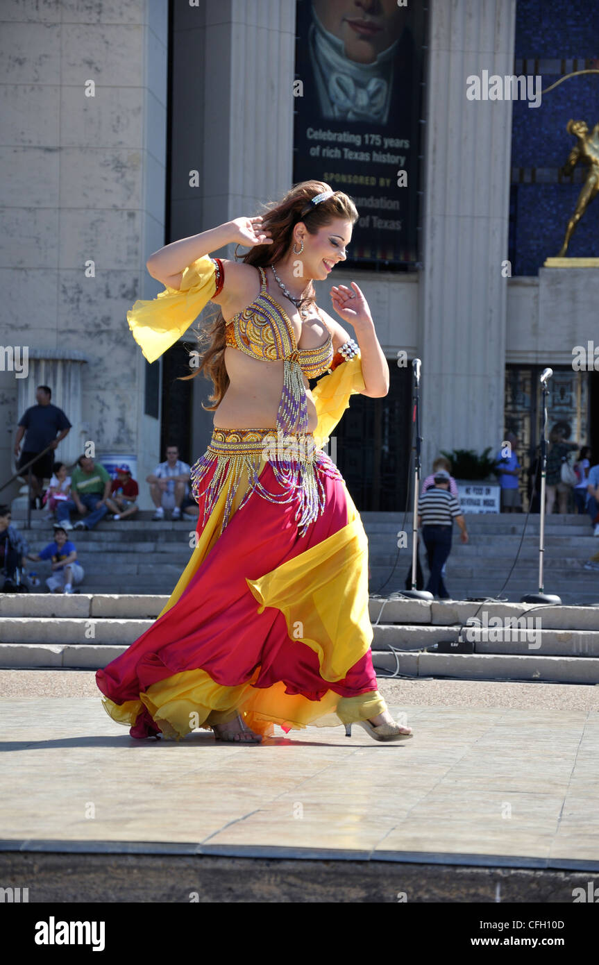 Belly dance traditional costumes hi-res stock photography and images ...