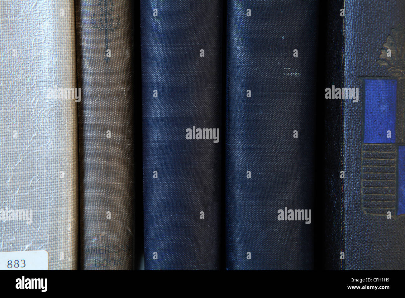 Gray shelf hi-res stock photography and images - Alamy